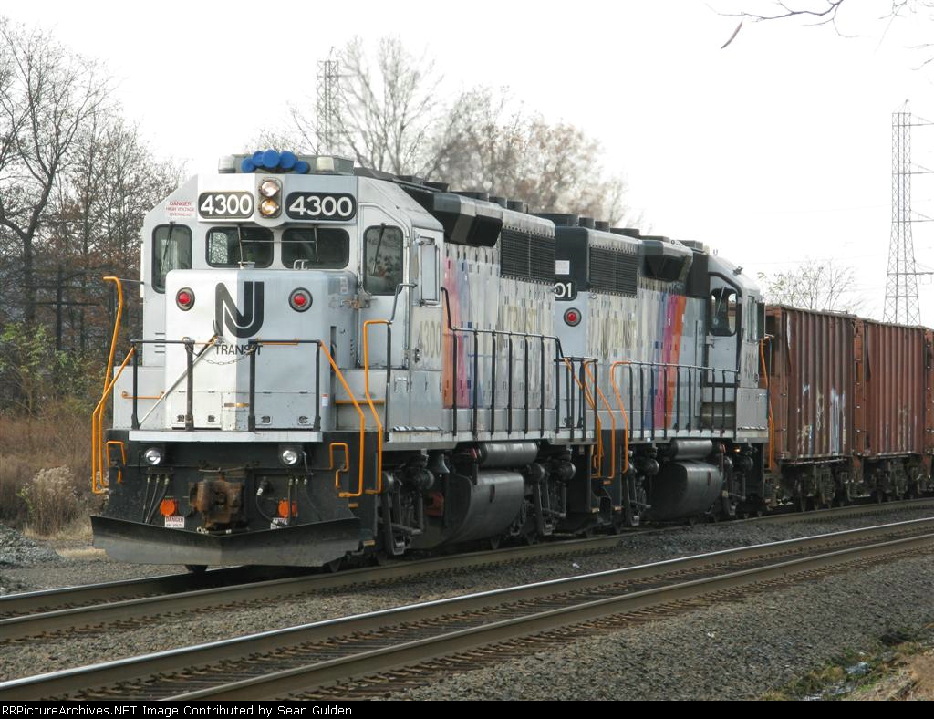 NJT EMD GP40-2's 4300 & 4301